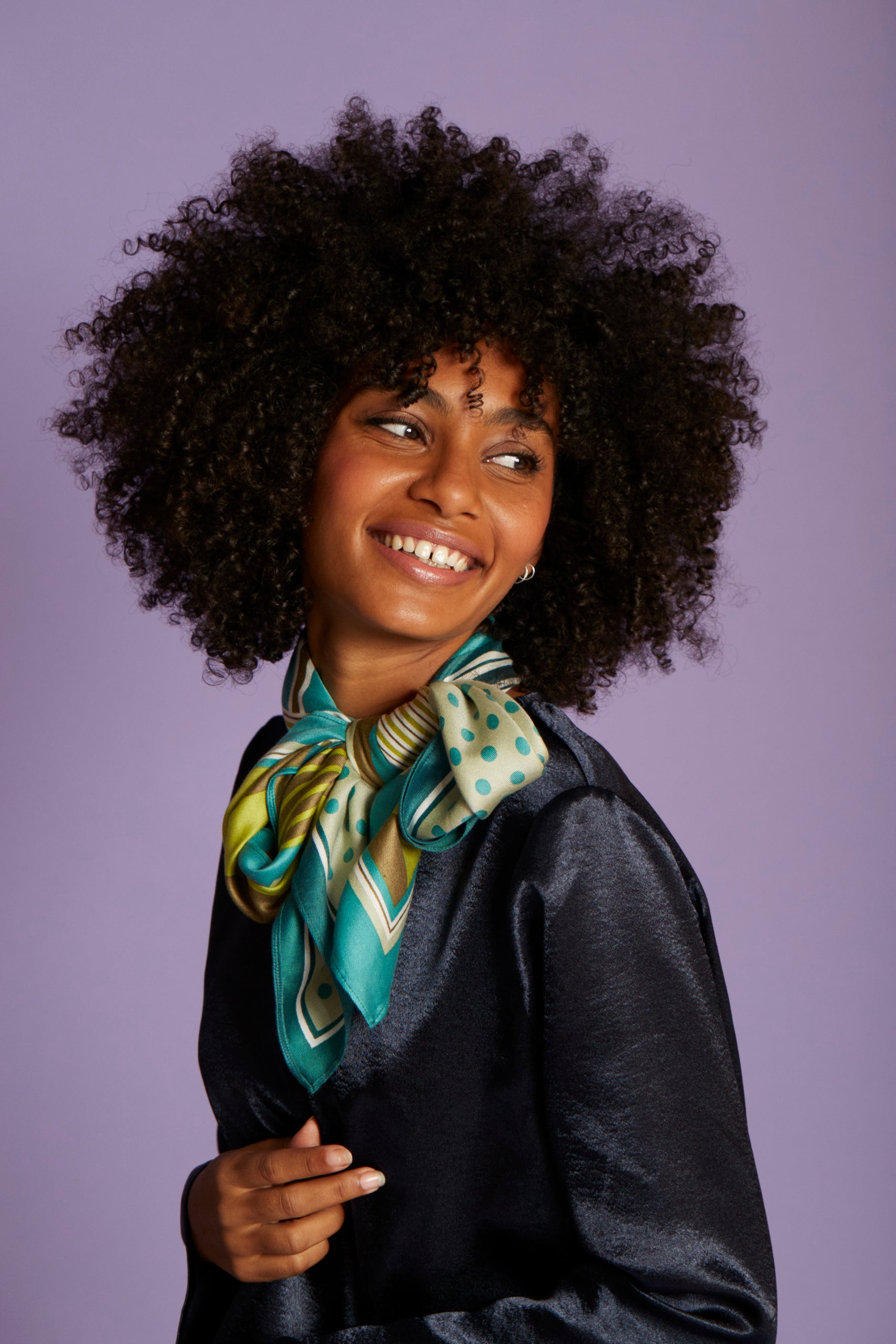 #1 Scarves – All Who Wonder